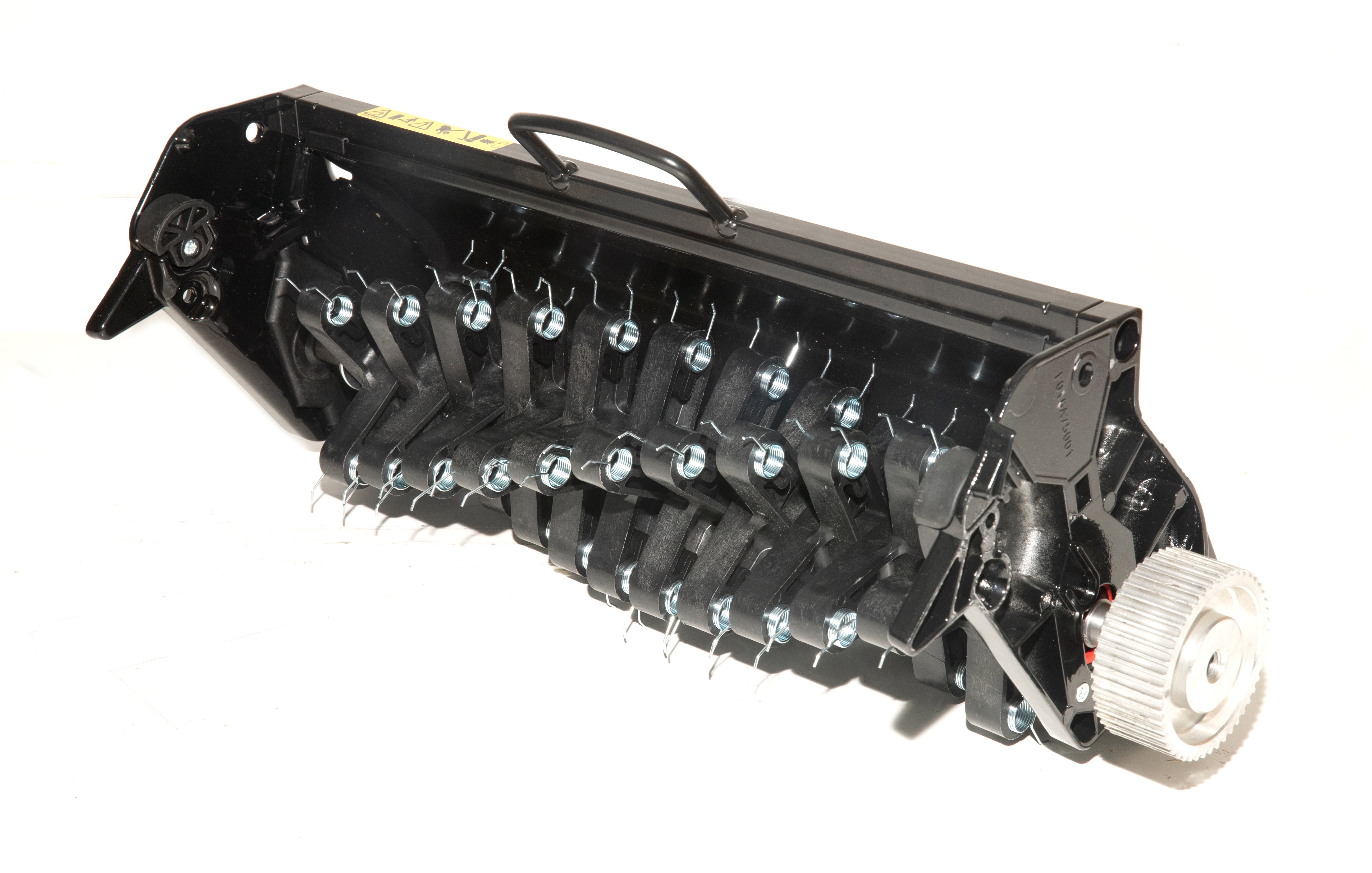 Scarifying Your Lawn This Spring – ALLETT Australia