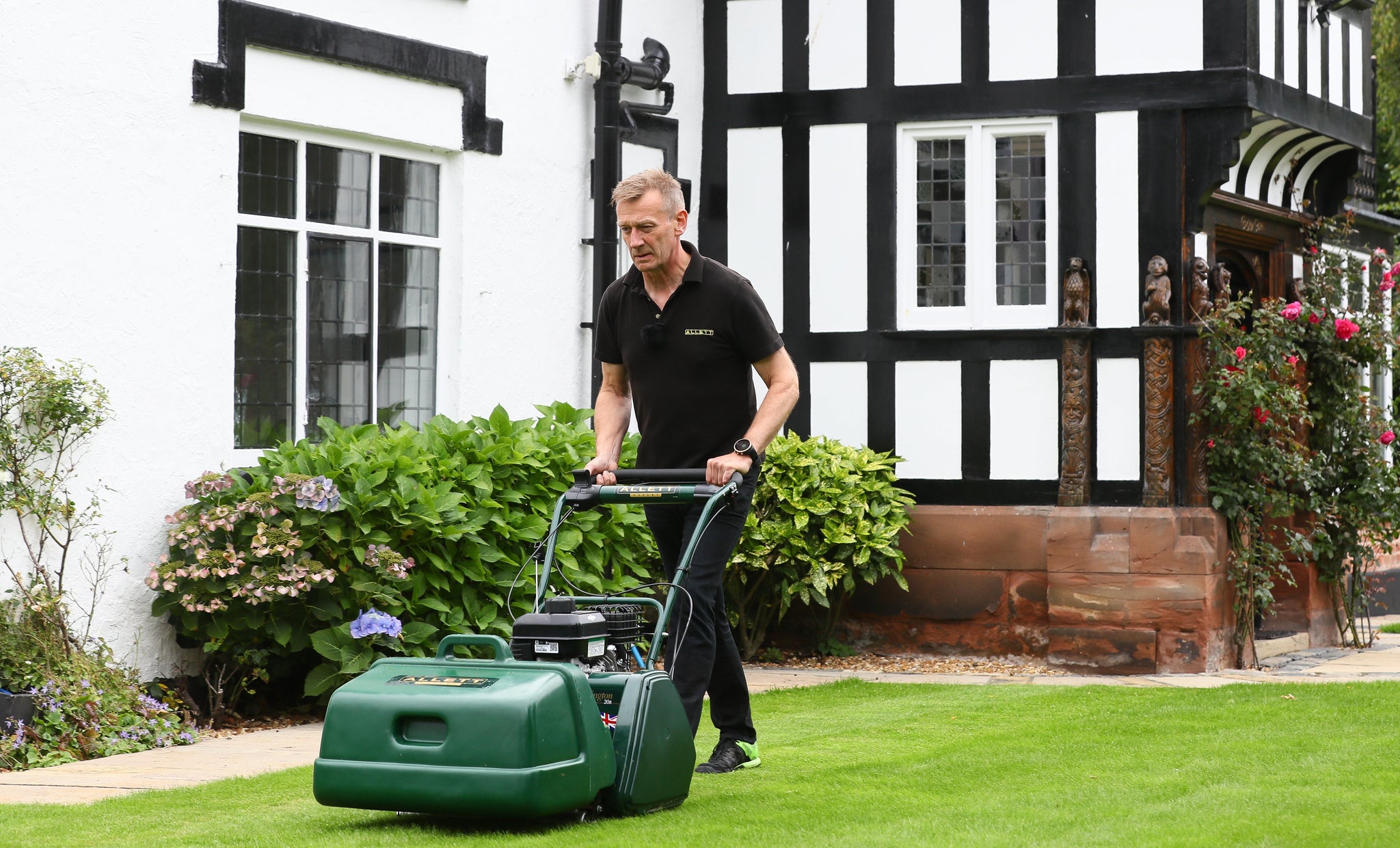 Allett Kensington 20H Petrol Cylinder Mower – ALLETT Australia