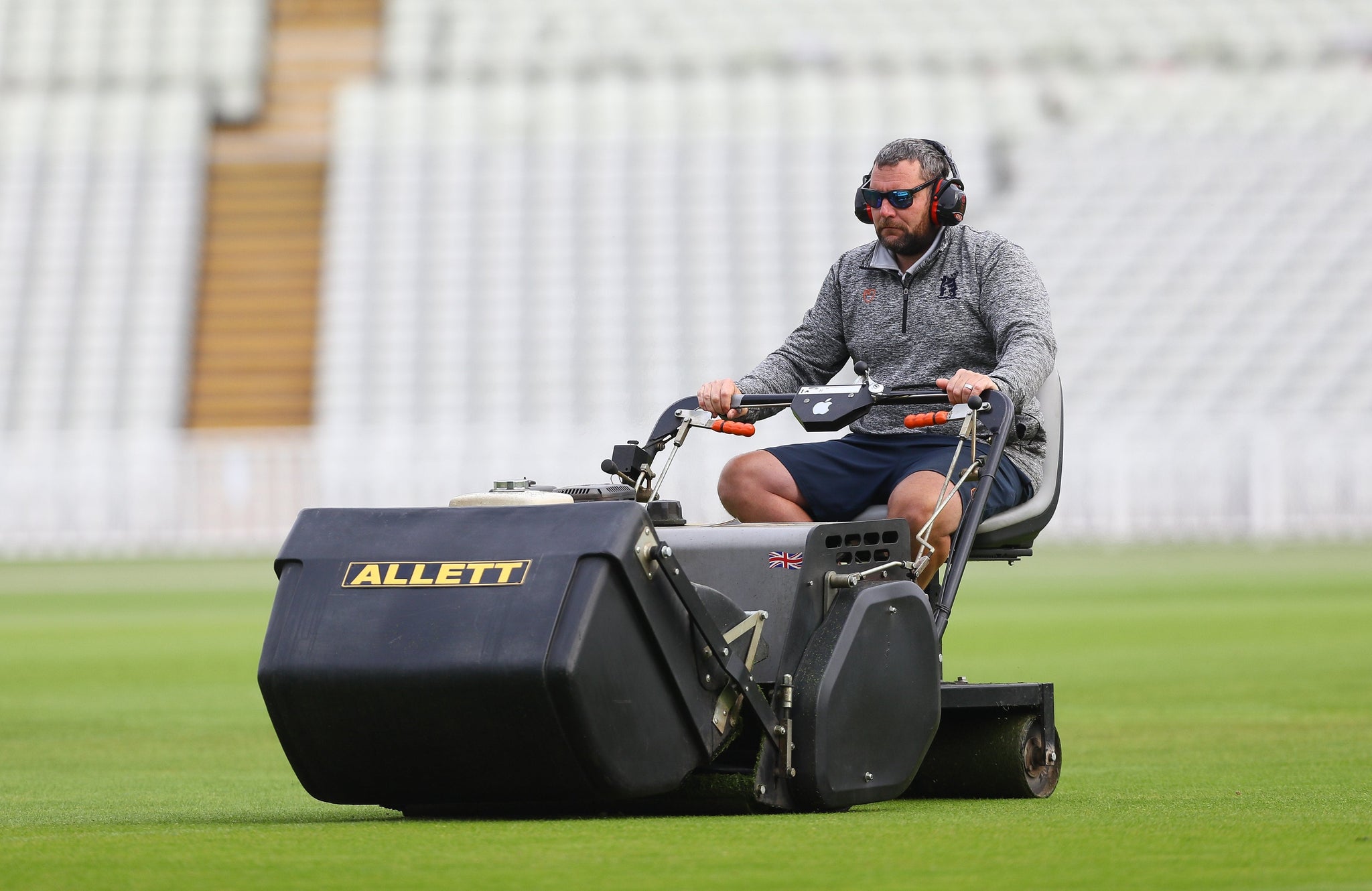 Allett Regal 36 Cylinder Mower – ALLETT Australia